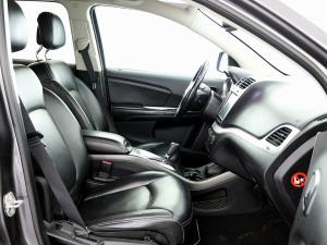 Pelēks Fiat Freemont 2014 Tallina, ar dzinēja tilpumu 2.00 L un nobraukumu 246 tūkst. km par 1599 €, foto 15 vietnē AUTOMOTO.COM.LV