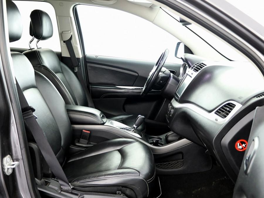 Pelēks Fiat Freemont 2014 Tallina, ar dzinēja tilpumu 2.00 L un nobraukumu 246 tūkst. km par 1599 €, foto 15 vietnē AUTOMOTO.COM.LV