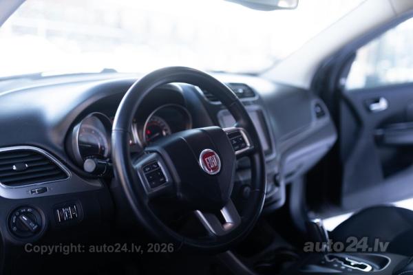 Grey Fiat Freemont 2015 in Tallinn, with an engine capacity of 2.00 L and mileage of 178 thousand km for 6700 €, photo 11 on AUTOMOTO.COM.LV