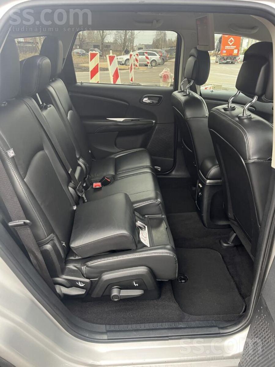 Fiat Freemont 2015 Rīga, ar dzinēja tilpumu 2.00 L un nobraukumu 135 tūkst. km par 7900 €, foto 8 vietnē AUTOMOTO.COM.LV
