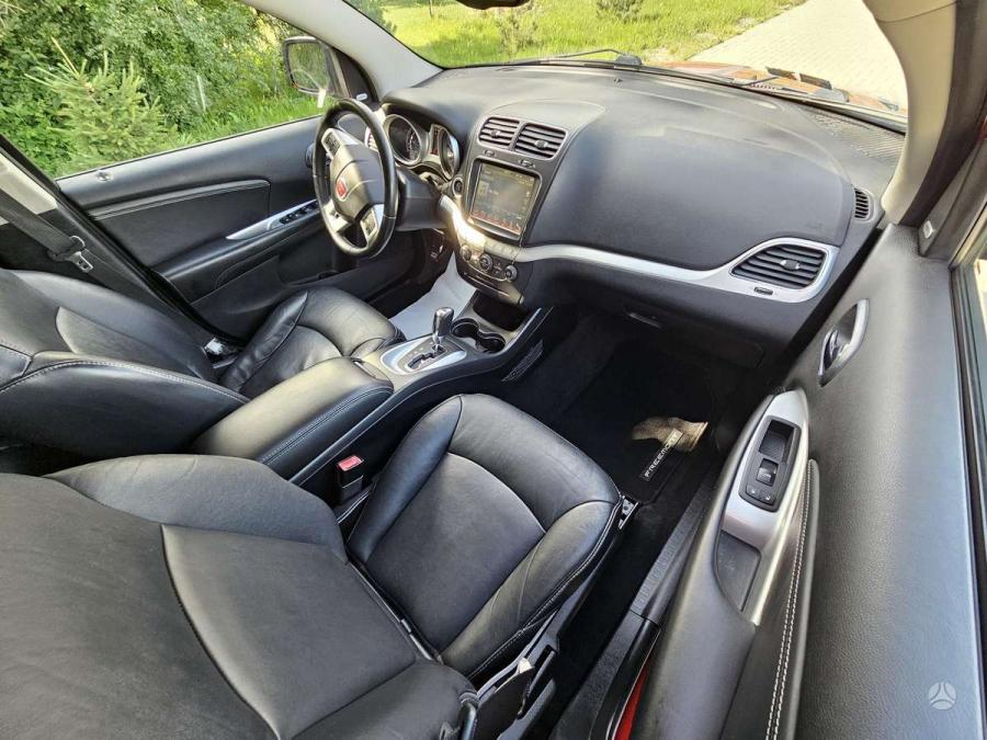 Sarkans Fiat Freemont 2012 Klaipėda, ar dzinēja tilpumu 1.96 L un nobraukumu 240 tūkst. km par 5150 €, foto 12 vietnē AUTOMOTO.COM.LV