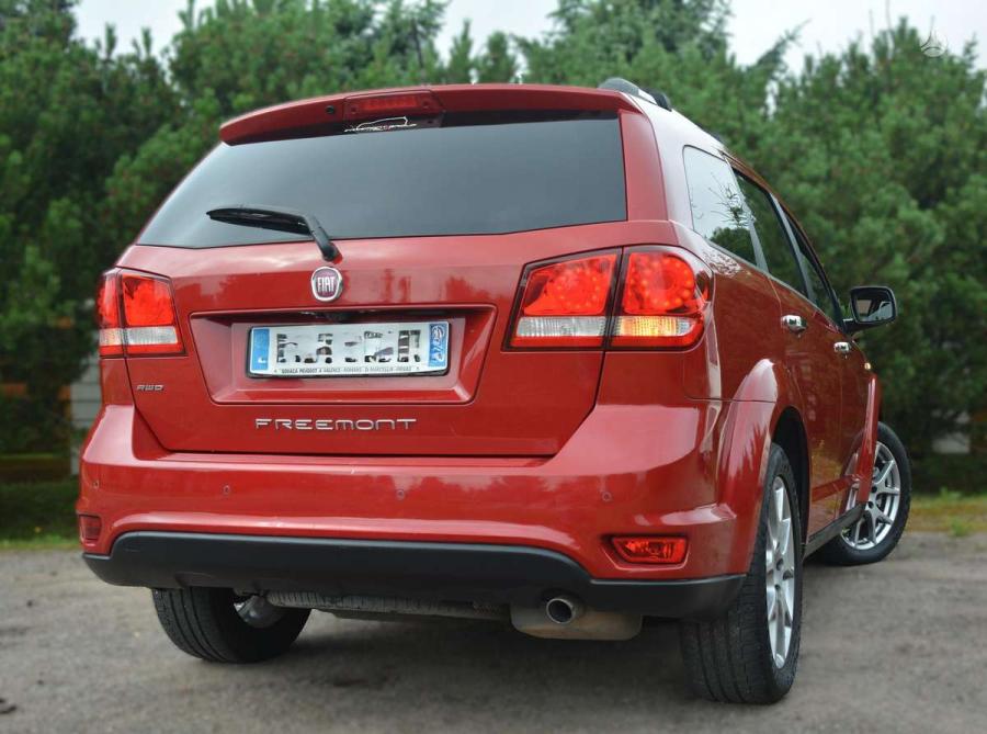 Sarkans Fiat Freemont 2012 Klaipėda, ar dzinēja tilpumu 1.96 L un nobraukumu 240 tūkst. km par 5150 €, foto 24 vietnē AUTOMOTO.COM.LV