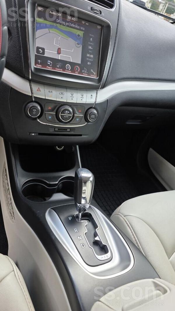 Sarkans Fiat Freemont 2013 Kuldīga, ar dzinēja tilpumu 2.00 L un nobraukumu 148 tūkst. km par 6800 €, foto 7 vietnē AUTOMOTO.COM.LV