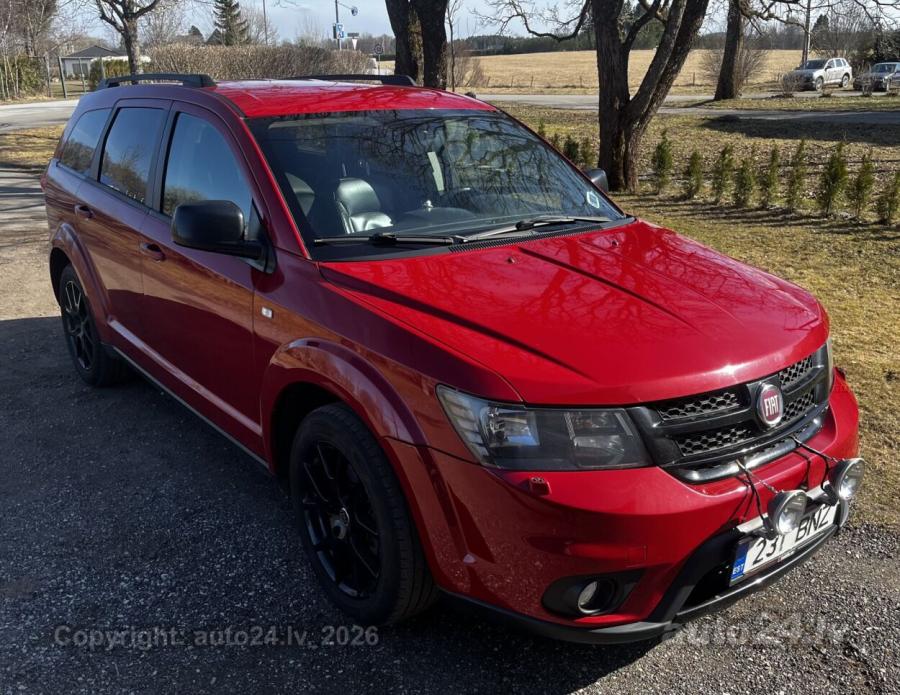 Red Fiat Freemont 2015 in Tallinn, with an engine capacity of 2.00 L and mileage of 202 thousand km for 6999 €, photo 3 on AUTOMOTO.COM.LV