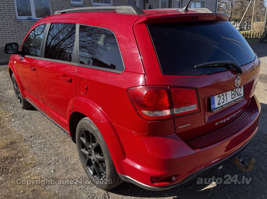 Red Fiat Freemont 2015 in Tallinn, with an engine capacity of 2.00 L and mileage of 202 thousand km for 6999 €, photo 7 on AUTOMOTO.COM.LV