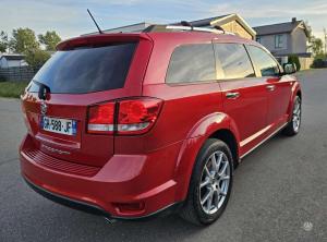 Sarkans Fiat Freemont 2016 Viļņa, ar dzinēja tilpumu 1.96 L un nobraukumu 211 tūkst. km par 7800 €, foto 7 vietnē AUTOMOTO.COM.LV
