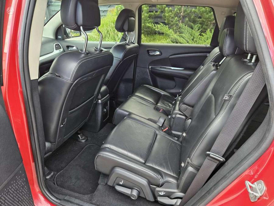 Sarkans Fiat Freemont 2016 Viļņa, ar dzinēja tilpumu 1.96 L un nobraukumu 211 tūkst. km par 7800 €, foto 15 vietnē AUTOMOTO.COM.LV