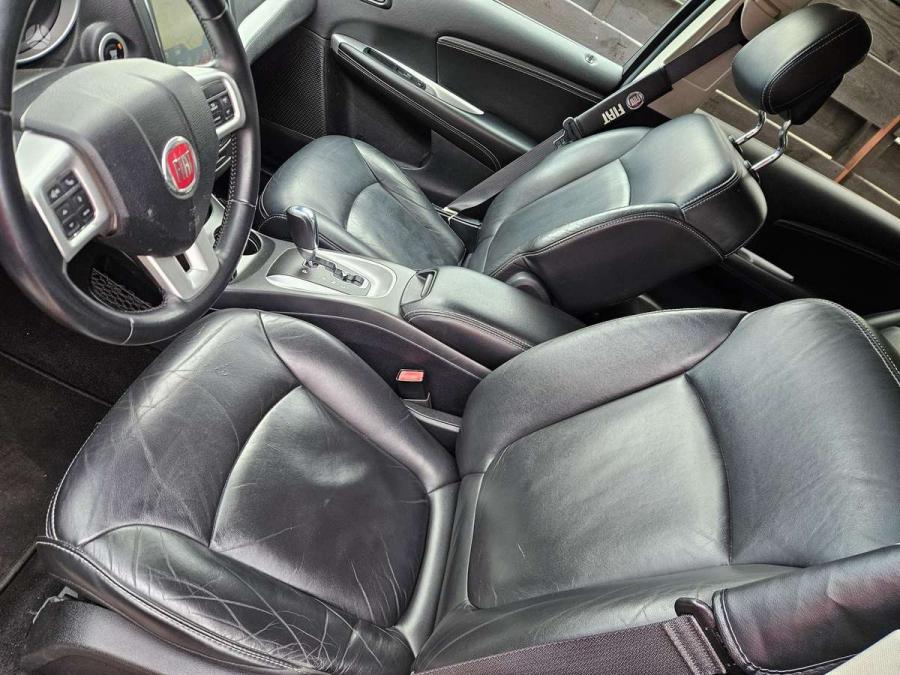 Sarkans Fiat Freemont 2016 Viļņa, ar dzinēja tilpumu 1.96 L un nobraukumu 211 tūkst. km par 7800 €, foto 18 vietnē AUTOMOTO.COM.LV
