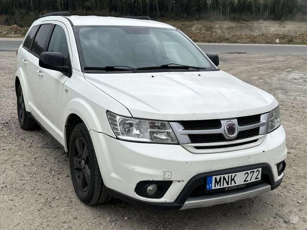 Balts Fiat Freemont 2012 Viļņa, ar dzinēja tilpumu 1.96 L un nobraukumu 242 tūkst. km par 5200 €, foto 1 vietnē AUTOMOTO.COM.LV
