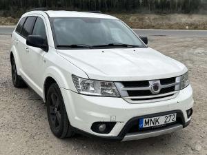 Balts Fiat Freemont 2012 Viļņa, ar dzinēja tilpumu 1.96 L un nobraukumu 242 tūkst. km par 5200 €, foto  vietnē AUTOMOTO.COM.LV