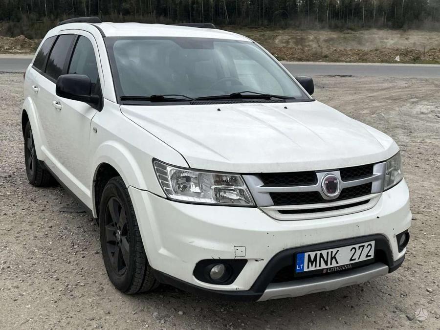 Balts Fiat Freemont 2012 Viļņa, ar dzinēja tilpumu 1.96 L un nobraukumu 242 tūkst. km par 5200 €, foto 1 vietnē AUTOMOTO.COM.LV