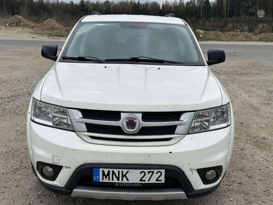 Balts Fiat Freemont 2012 Viļņa, ar dzinēja tilpumu 1.96 L un nobraukumu 242 tūkst. km par 5200 €, foto 3 vietnē AUTOMOTO.COM.LV