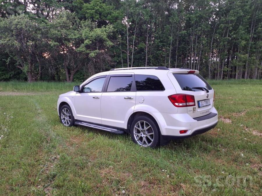 Balts Fiat Freemont 2013 Rīga, ar dzinēja tilpumu 2.00 L un nobraukumu 167 tūkst. km par 4390 €, foto 4 vietnē AUTOMOTO.COM.LV