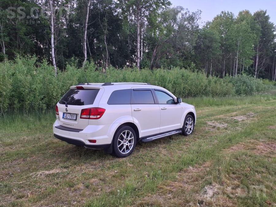 Balts Fiat Freemont 2013 Rīga, ar dzinēja tilpumu 2.00 L un nobraukumu 167 tūkst. km par 4390 €, foto 5 vietnē AUTOMOTO.COM.LV