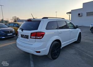 White Fiat Freemont 2013 in Marijampole, with an engine capacity of 2.00 L and mileage of 186 thousand km for 6000 €, photo 3 on AUTOMOTO.COM.LV