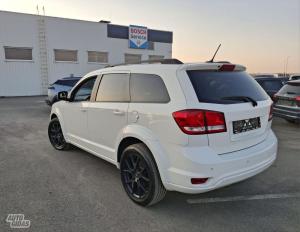White Fiat Freemont 2013 in Marijampole, with an engine capacity of 2.00 L and mileage of 186 thousand km for 6000 €, photo 10 on AUTOMOTO.COM.LV