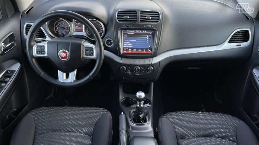 White Fiat Freemont 2013 in Marijampole, with an engine capacity of 2.00 L and mileage of 186 thousand km for 6000 €, photo 12 on AUTOMOTO.COM.LV