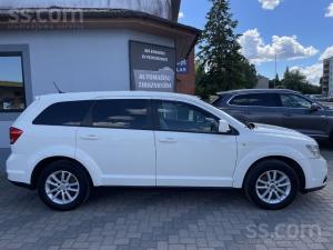 Balts Fiat Freemont 2013 Talsi, ar dzinēja tilpumu 2.00 L un nobraukumu 271 tūkst. km par 5300 €, foto 3 vietnē AUTOMOTO.COM.LV