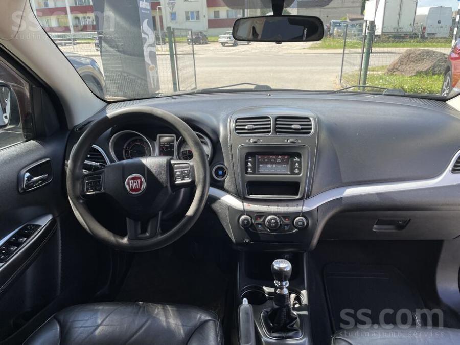 Balts Fiat Freemont 2013 Talsi, ar dzinēja tilpumu 2.00 L un nobraukumu 271 tūkst. km par 5300 €, foto 8 vietnē AUTOMOTO.COM.LV