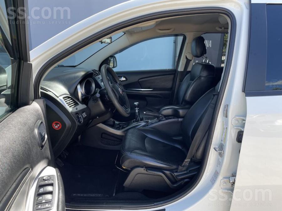 Balts Fiat Freemont 2013 Talsi, ar dzinēja tilpumu 2.00 L un nobraukumu 271 tūkst. km par 5300 €, foto 20 vietnē AUTOMOTO.COM.LV