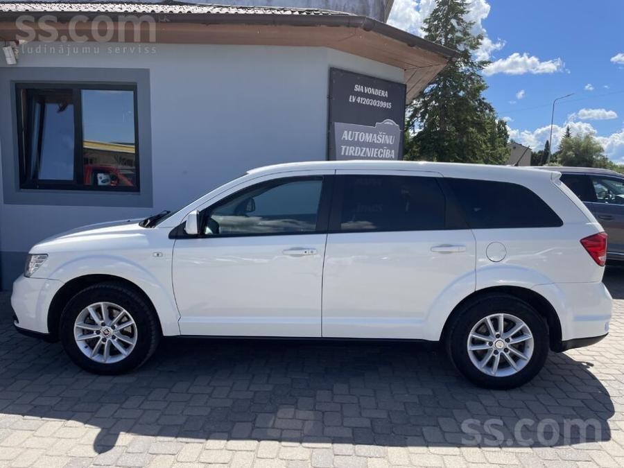 Balts Fiat Freemont 2013 Talsi, ar dzinēja tilpumu 2.00 L un nobraukumu 271 tūkst. km par 5300 €, foto 25 vietnē AUTOMOTO.COM.LV