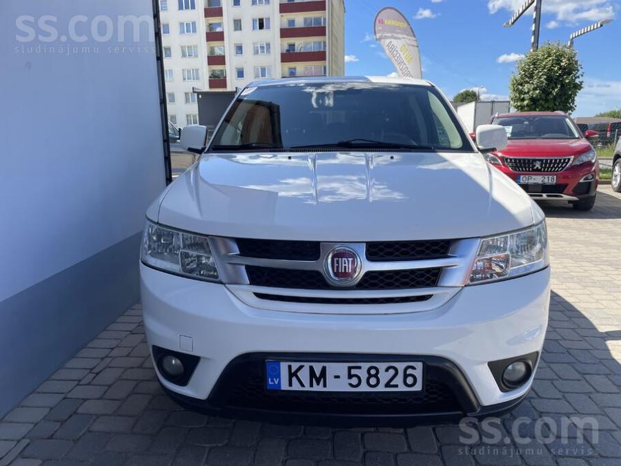 Balts Fiat Freemont 2013 Talsi, ar dzinēja tilpumu 2.00 L un nobraukumu 271 tūkst. km par 5300 €, foto 27 vietnē AUTOMOTO.COM.LV