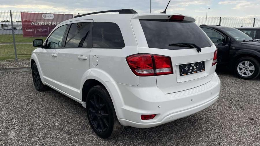 Balts Fiat Freemont 2013 Marijampole, ar dzinēja tilpumu 1.96 L un nobraukumu 19 tūkst. km par 5490 €, foto 10 vietnē AUTOMOTO.COM.LV