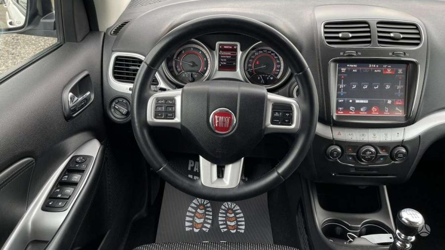 Balts Fiat Freemont 2013 Marijampole, ar dzinēja tilpumu 1.96 L un nobraukumu 19 tūkst. km par 5490 €, foto 15 vietnē AUTOMOTO.COM.LV