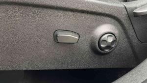 Balts Fiat Freemont 2013 Marijampole, ar dzinēja tilpumu 1.96 L un nobraukumu 19 tūkst. km par 5490 €, foto 18 vietnē AUTOMOTO.COM.LV