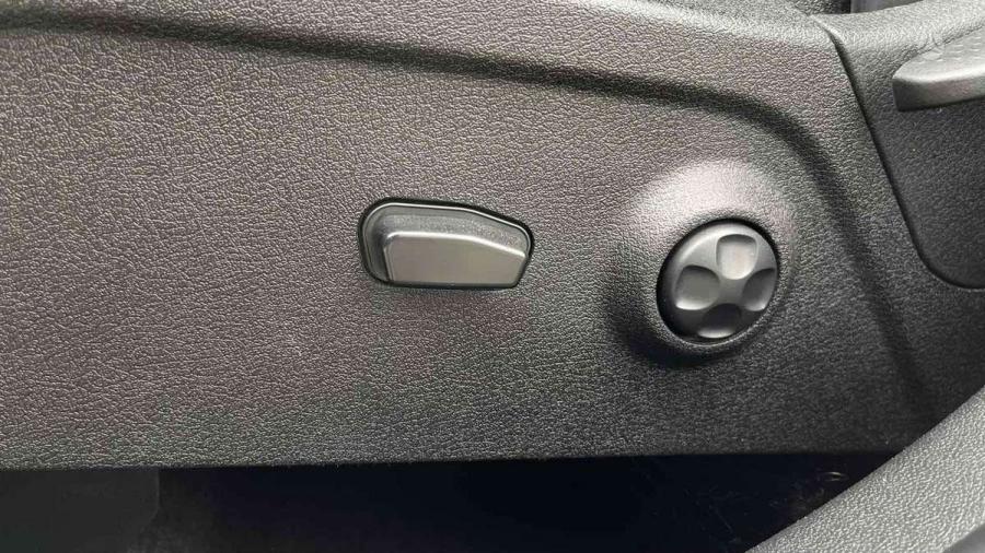 Balts Fiat Freemont 2013 Marijampole, ar dzinēja tilpumu 1.96 L un nobraukumu 19 tūkst. km par 5490 €, foto 18 vietnē AUTOMOTO.COM.LV
