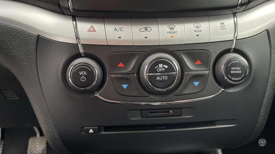 Balts Fiat Freemont 2013 Marijampole, ar dzinēja tilpumu 1.96 L un nobraukumu 19 tūkst. km par 5490 €, foto 20 vietnē AUTOMOTO.COM.LV