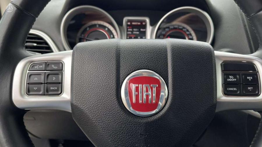 Balts Fiat Freemont 2013 Marijampole, ar dzinēja tilpumu 1.96 L un nobraukumu 19 tūkst. km par 5490 €, foto 22 vietnē AUTOMOTO.COM.LV