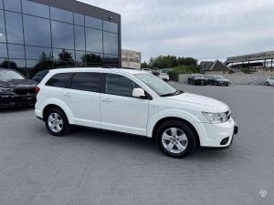 White Fiat Freemont 2013 in Telschi, with an engine capacity of 1.96 L and mileage of 265 thousand km for 4499 €, photo 9 on AUTOMOTO.COM.LV
