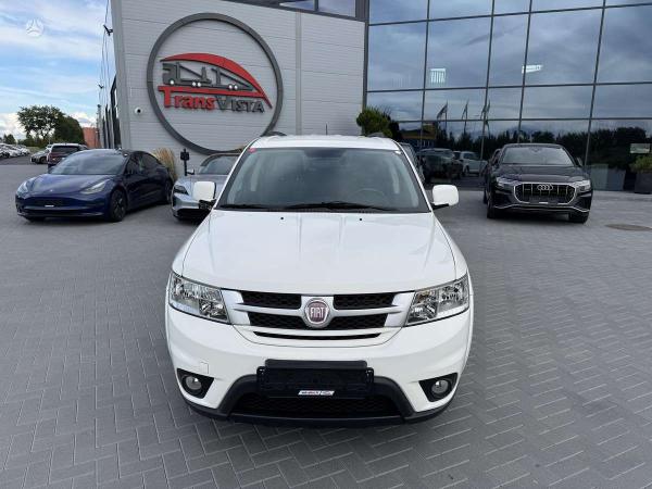 White Fiat Freemont 2013 in Telschi, with an engine capacity of 1.96 L and mileage of 265 thousand km for 4499 €, photo 10 on AUTOMOTO.COM.LV