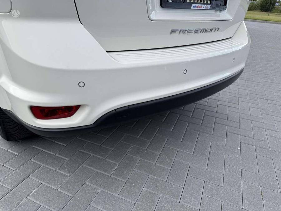 White Fiat Freemont 2013 in Telschi, with an engine capacity of 1.96 L and mileage of 265 thousand km for 4499 €, photo 13 on AUTOMOTO.COM.LV