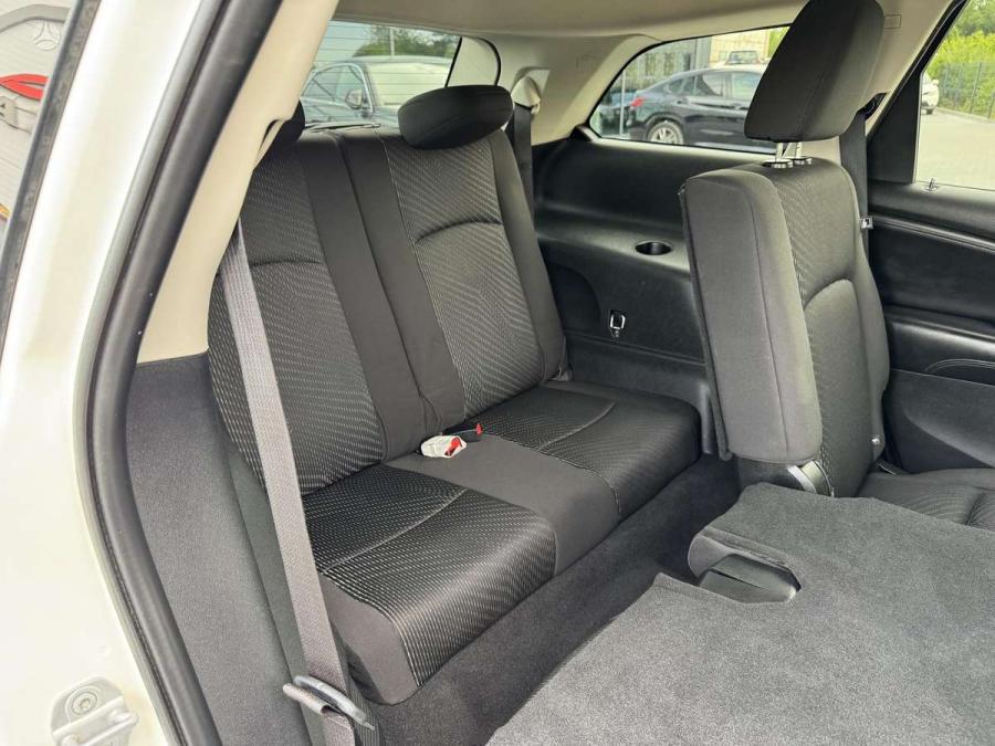White Fiat Freemont 2013 in Telschi, with an engine capacity of 1.96 L and mileage of 265 thousand km for 4499 €, photo 25 on AUTOMOTO.COM.LV