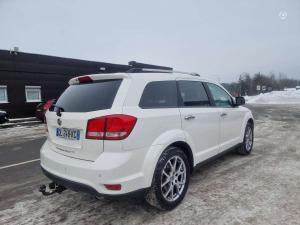 White Fiat Freemont 2014 in Vilnius, with an engine capacity of 1.96 L and mileage of 204 thousand km for 6750 €, photo 4 on AUTOMOTO.COM.LV