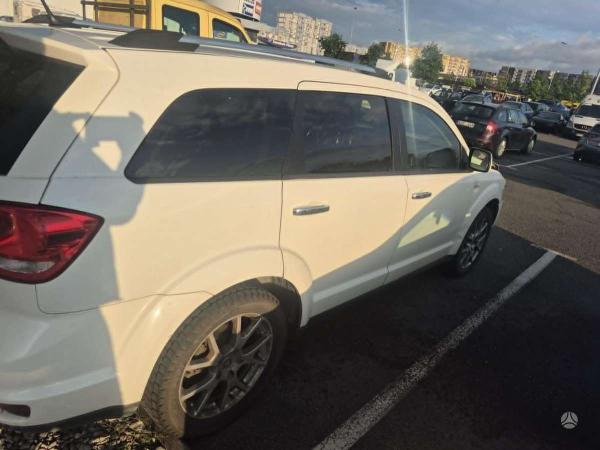 Balts Fiat Freemont 2014 Viļņa, ar dzinēja tilpumu 1.96 L un nobraukumu 220 tūkst. km par 2950 €, foto 1 vietnē AUTOMOTO.COM.LV