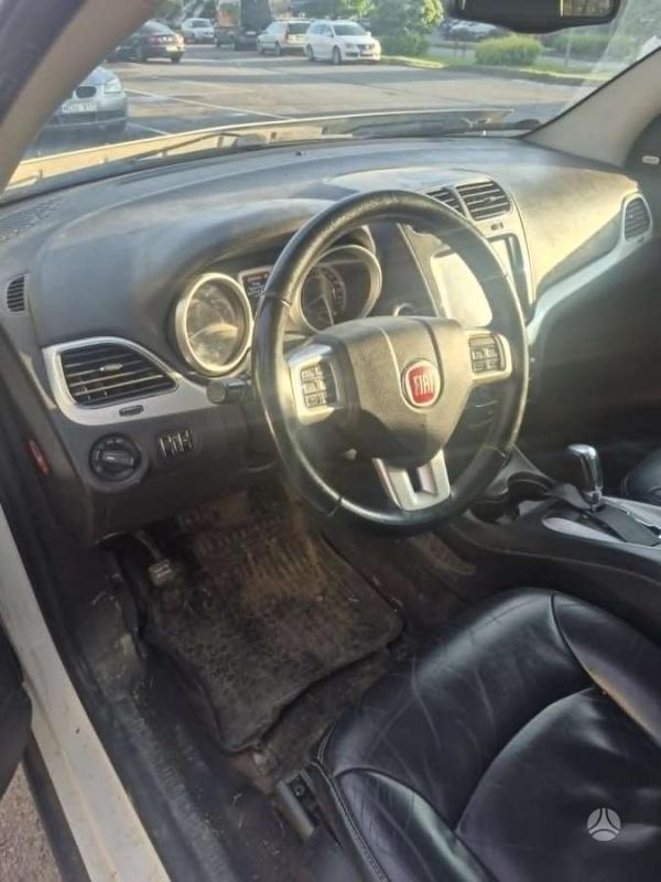 Balts Fiat Freemont 2014 Viļņa, ar dzinēja tilpumu 1.96 L un nobraukumu 220 tūkst. km par 2950 €, foto 3 vietnē AUTOMOTO.COM.LV