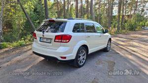 Balts Fiat Freemont 2015 Tallina, ar dzinēja tilpumu 2.00 L un nobraukumu 255 tūkst. km par 5500 €, foto 4 vietnē AUTOMOTO.COM.LV