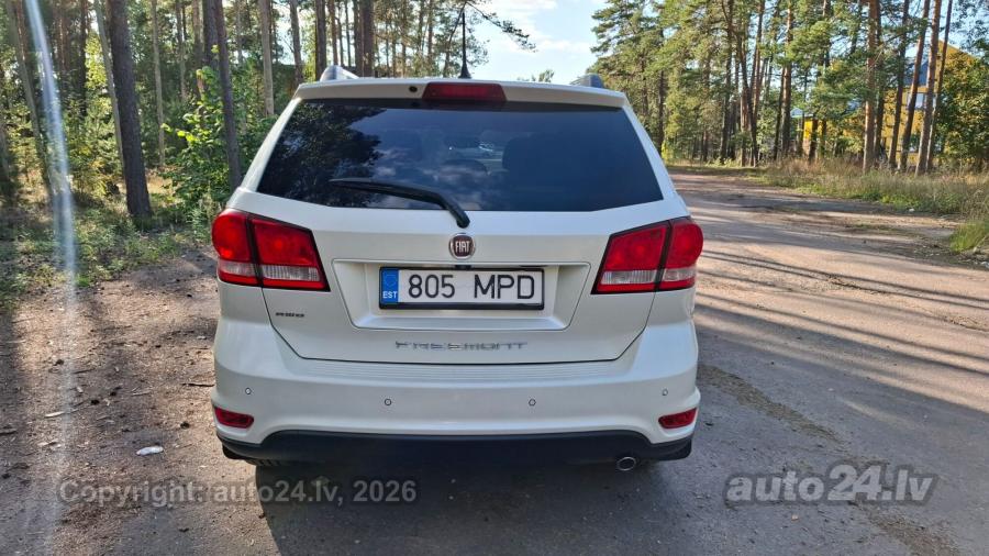 Balts Fiat Freemont 2015 Tallina, ar dzinēja tilpumu 2.00 L un nobraukumu 255 tūkst. km par 5500 €, foto 5 vietnē AUTOMOTO.COM.LV