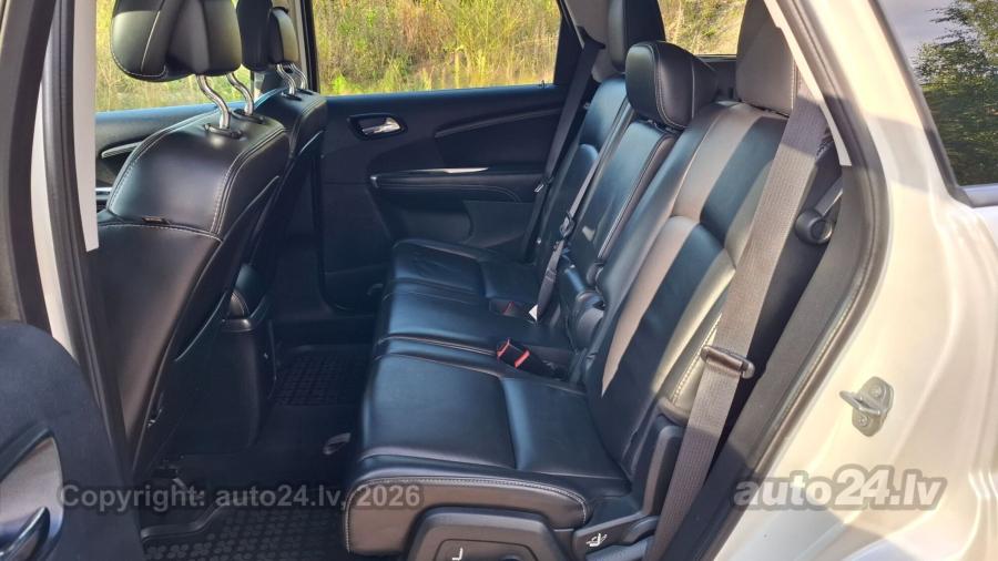 Balts Fiat Freemont 2015 Tallina, ar dzinēja tilpumu 2.00 L un nobraukumu 255 tūkst. km par 5500 €, foto 7 vietnē AUTOMOTO.COM.LV