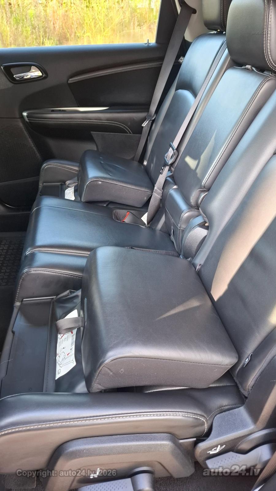 Balts Fiat Freemont 2015 Tallina, ar dzinēja tilpumu 2.00 L un nobraukumu 255 tūkst. km par 5500 €, foto 8 vietnē AUTOMOTO.COM.LV