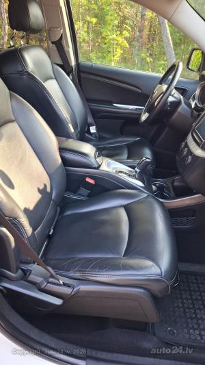 Balts Fiat Freemont 2015 Tallina, ar dzinēja tilpumu 2.00 L un nobraukumu 255 tūkst. km par 5500 €, foto 10 vietnē AUTOMOTO.COM.LV