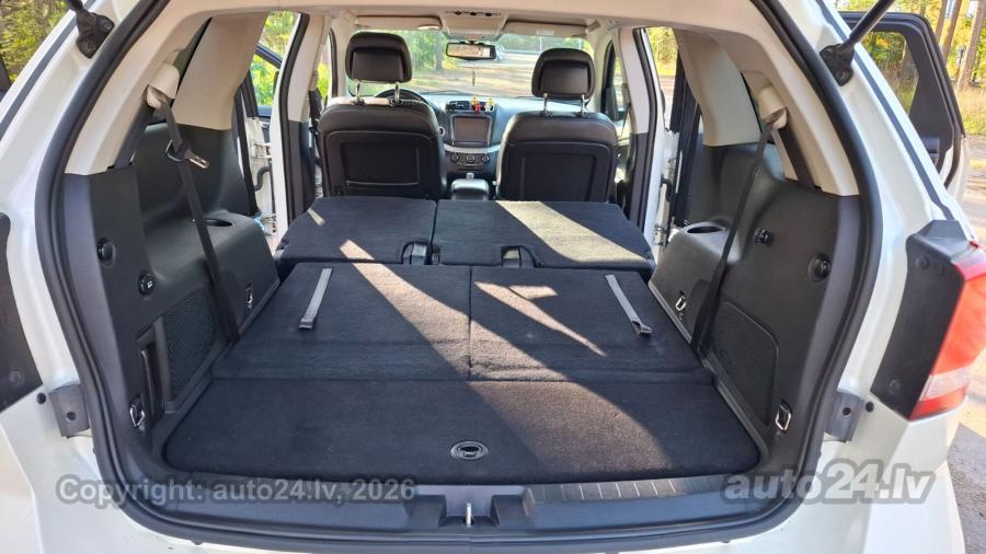Balts Fiat Freemont 2015 Tallina, ar dzinēja tilpumu 2.00 L un nobraukumu 255 tūkst. km par 5500 €, foto 16 vietnē AUTOMOTO.COM.LV