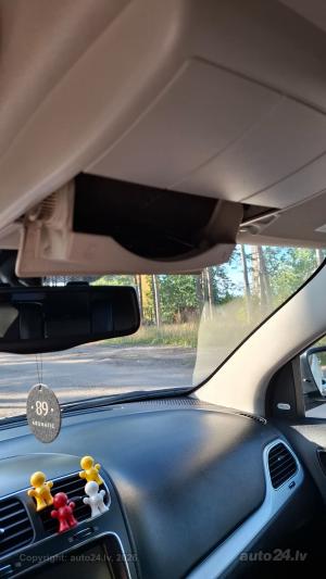 Balts Fiat Freemont 2015 Tallina, ar dzinēja tilpumu 2.00 L un nobraukumu 255 tūkst. km par 5500 €, foto 18 vietnē AUTOMOTO.COM.LV