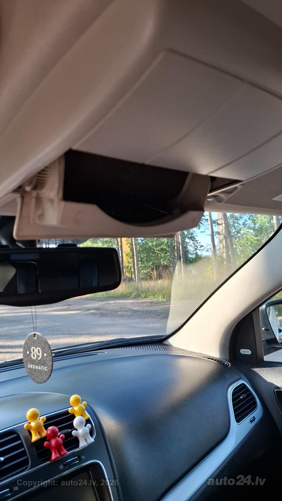 Balts Fiat Freemont 2015 Tallina, ar dzinēja tilpumu 2.00 L un nobraukumu 255 tūkst. km par 5500 €, foto 18 vietnē AUTOMOTO.COM.LV