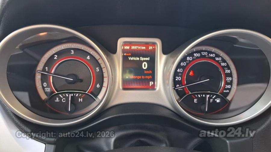 Balts Fiat Freemont 2015 Tallina, ar dzinēja tilpumu 2.00 L un nobraukumu 255 tūkst. km par 5500 €, foto 23 vietnē AUTOMOTO.COM.LV