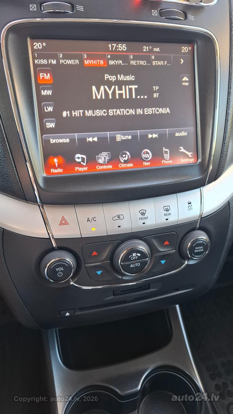 Balts Fiat Freemont 2015 Tallina, ar dzinēja tilpumu 2.00 L un nobraukumu 255 tūkst. km par 5500 €, foto 24 vietnē AUTOMOTO.COM.LV