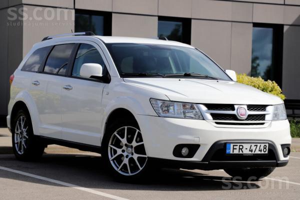 Balts Fiat Freemont 2012 Tukums, ar dzinēja tilpumu 2.00 L un nobraukumu 262 tūkst. km par 3990 €, foto 1 vietnē AUTOMOTO.COM.LV